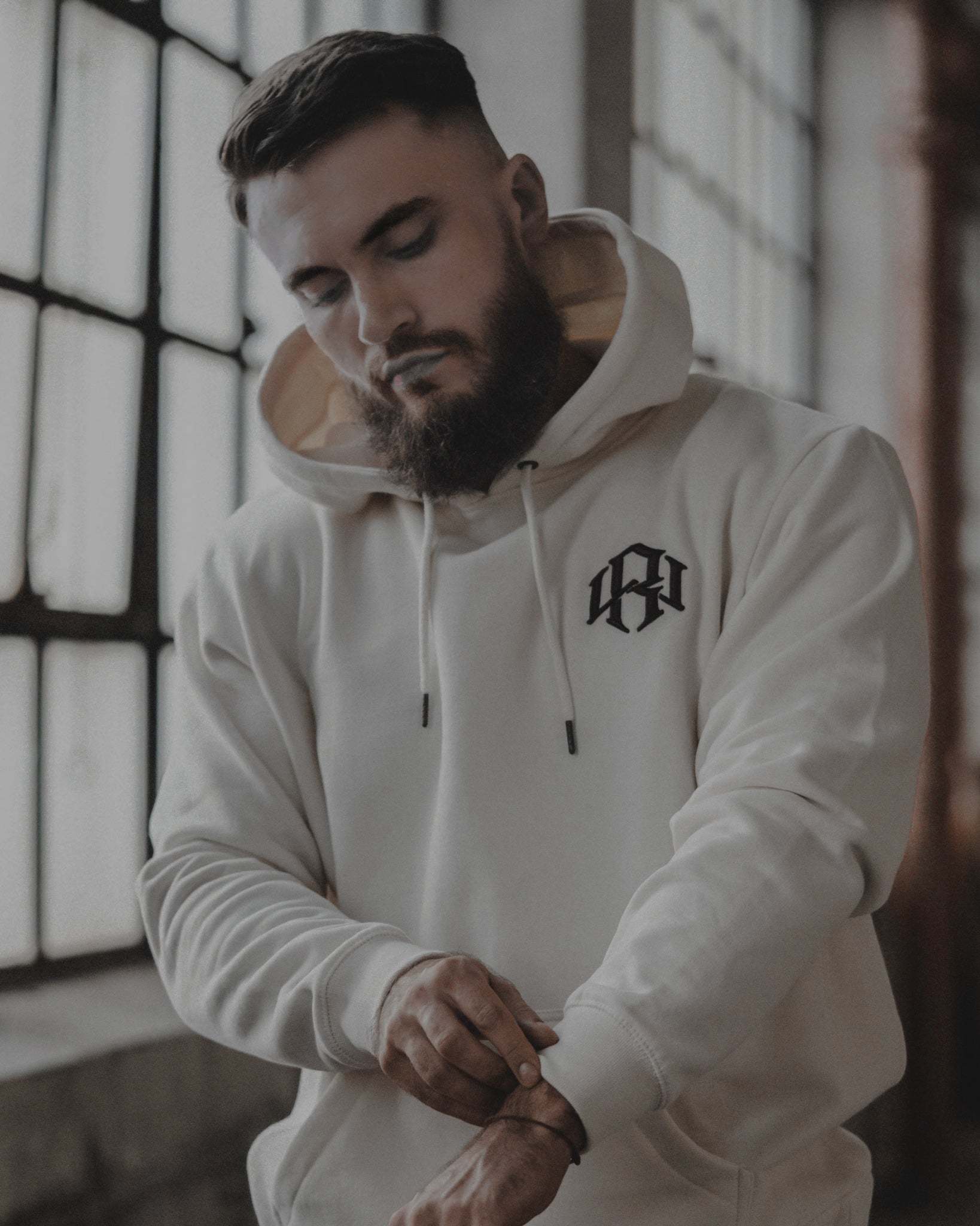 The Hoodie: From Athletic Essential to Streetwear Icon – RENOWNED WEAR